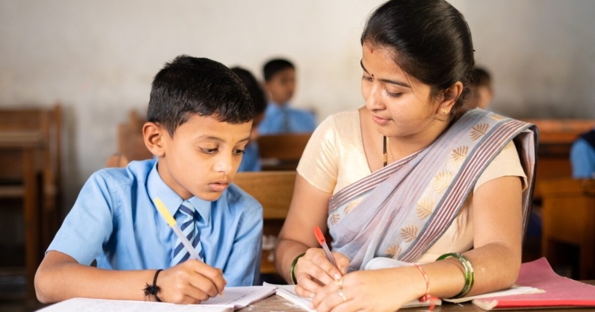 Being taught by the same teacher twice – the impact on achievement…