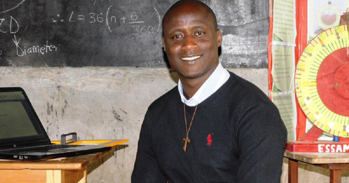 Science and Maths teacher wins 2019 Global Teacher Prize