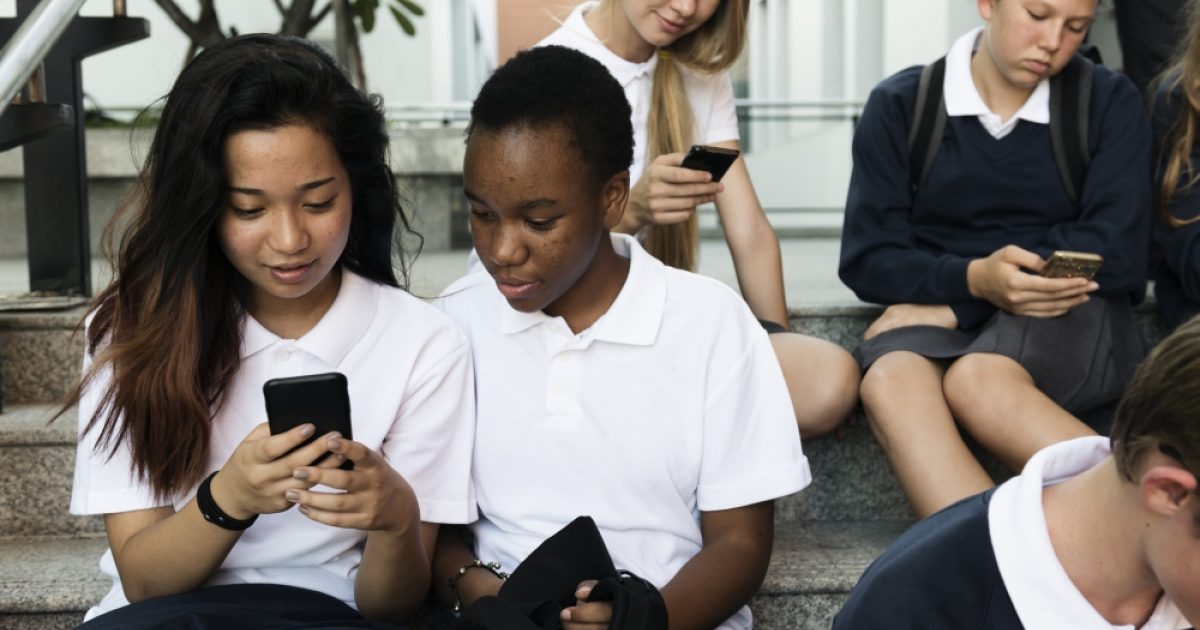 Screen time and students' mental health