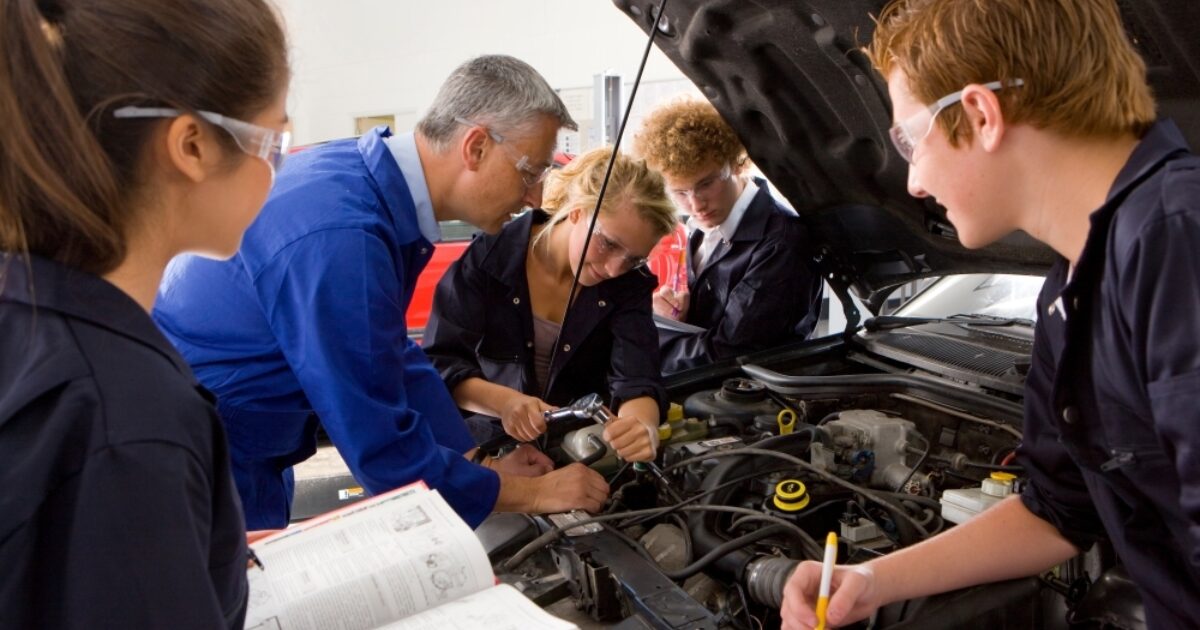 Successful Vocational Education and Training programs – a school…